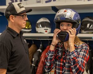 How To Measure Your Head Size For A Motorcycle Helmet? - 2022 Guide ...